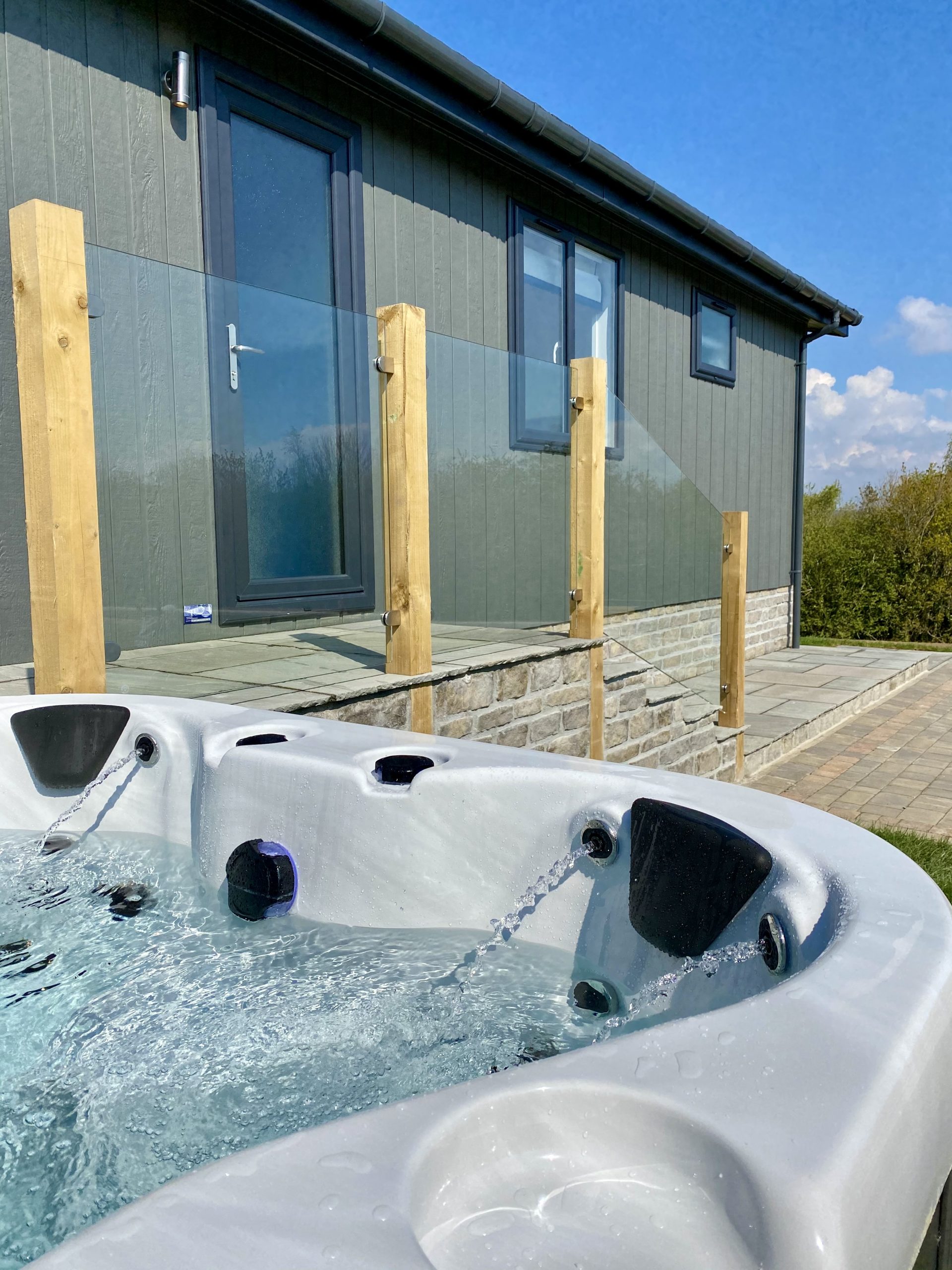 Roadford Lake Lodges: Your Gateway to Luxury and Adventure